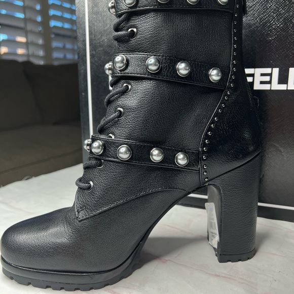 Karl Lagerfeld | Shoes | Karl Lagerfeld Paris Lennon Boots | Poshmark